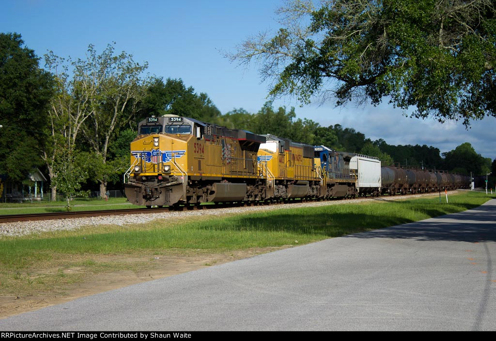 UP 5394 4403 & CSX 7646